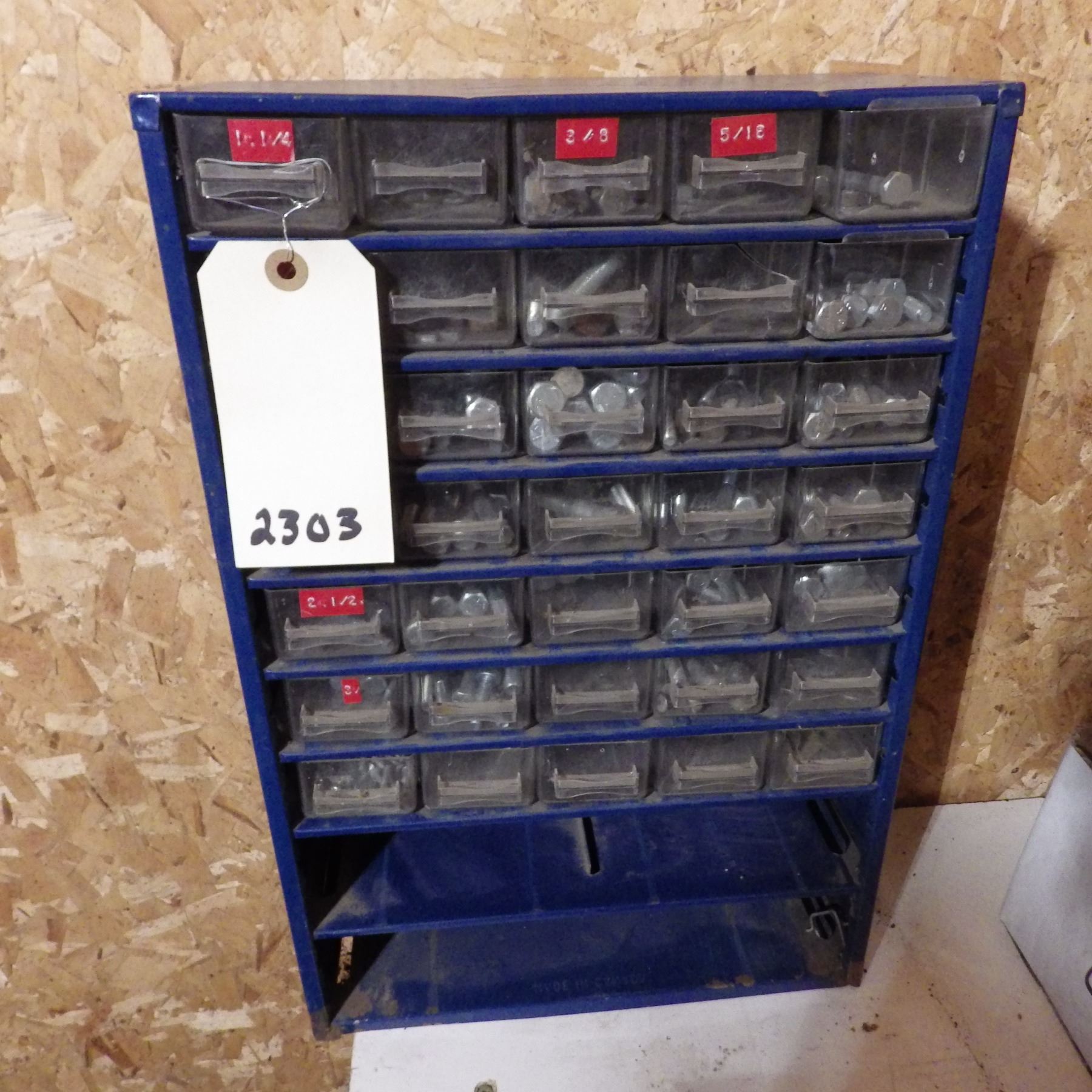 Bolt bin organizer with bolts