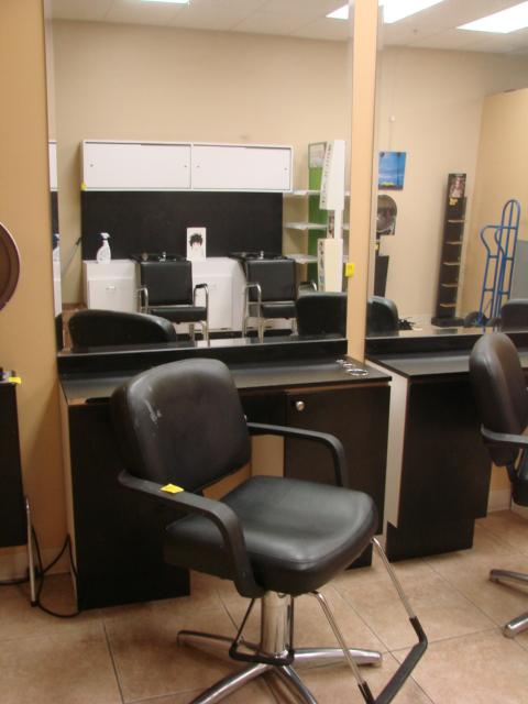 Hair Salon Stylist Station with clien chair and mirror