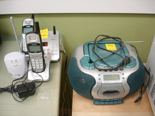 Vtech Cordless Phome with answering machine and 2 phones/Sony Boom Box