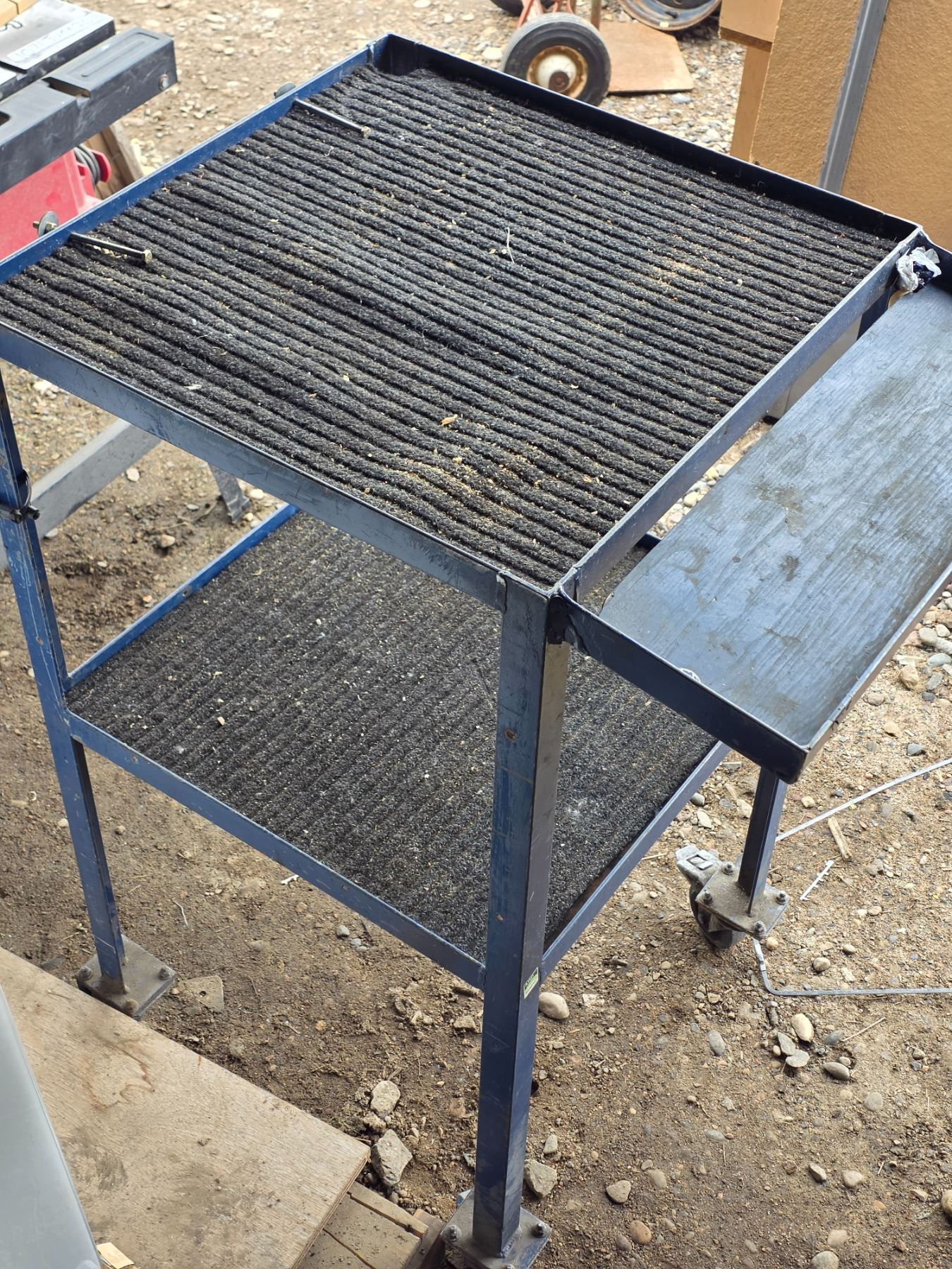 Wheeled 2 tier shop cart - Schmalz Auctions
