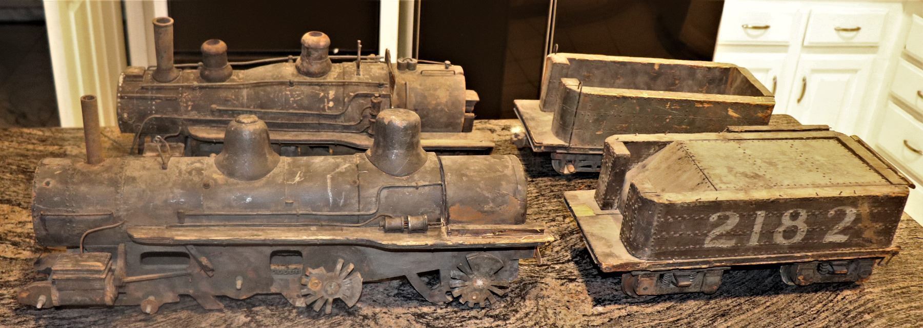 ZZ TRAIN ALL WOOD OLDEST KNOWN TO EXIST ANTIQUE FILMING MINIATURE PUPPETS