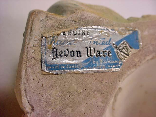 VINTAGE DEVON WARE CHALKWARE KITTEN STRING HOLDER