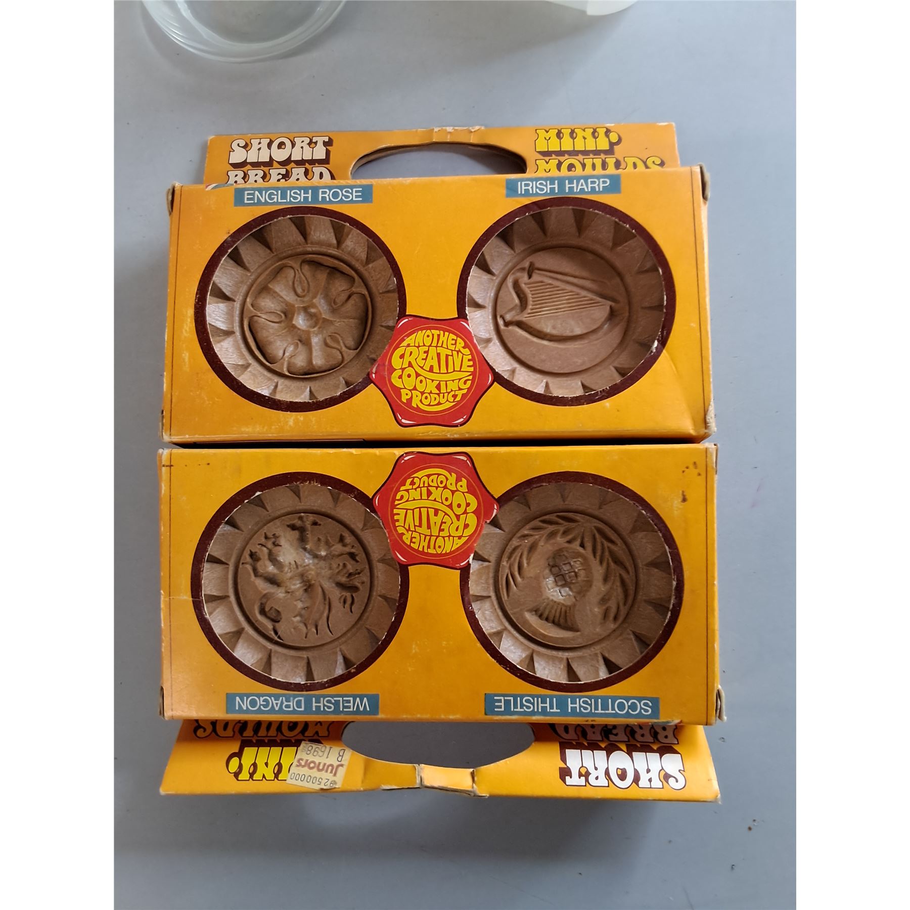 Shortbread Molds, Glass Salt & Pepper Shakers, Tupperware Containers ...