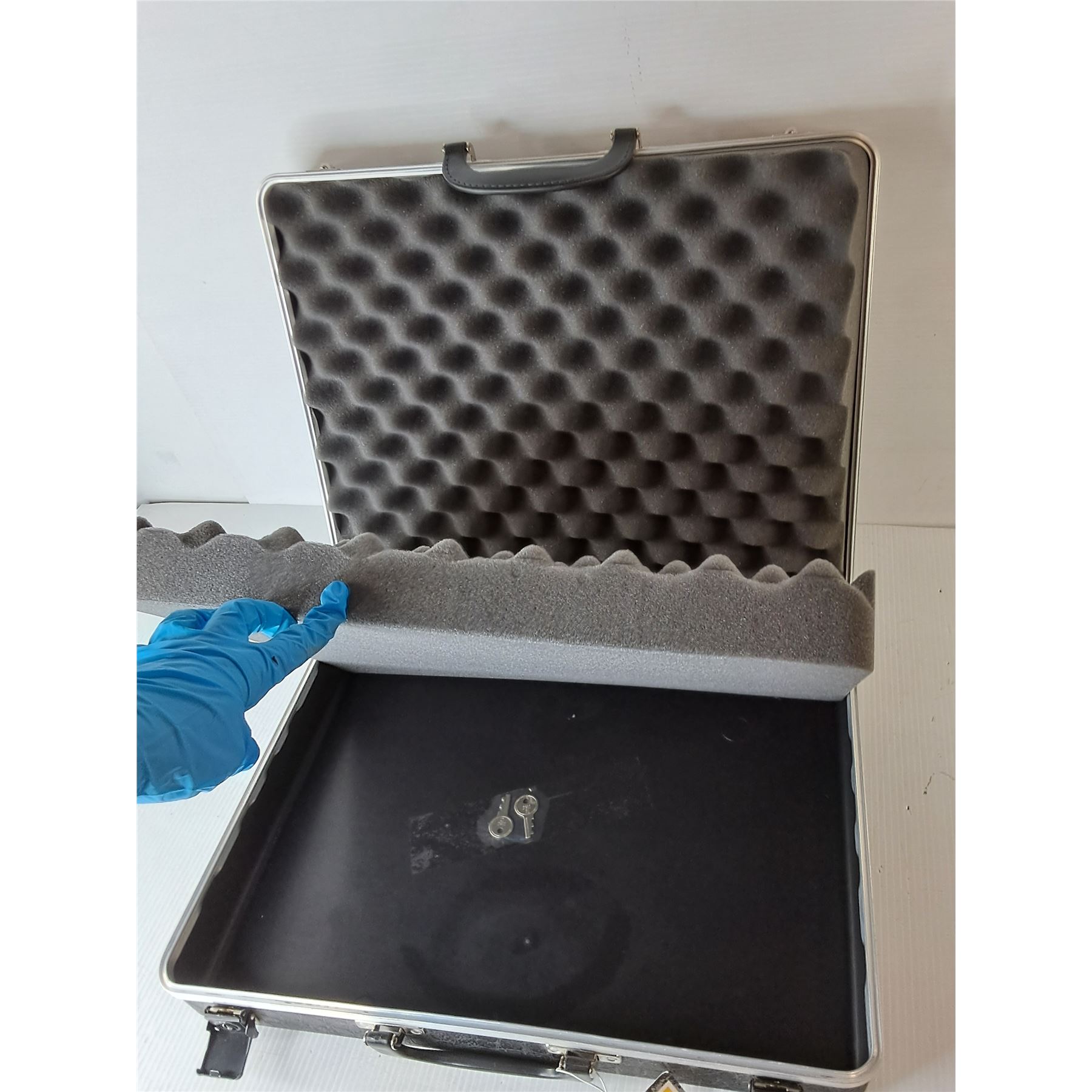 Plano Gun Guard Case, Appears New - Bodnarus Auctioneering