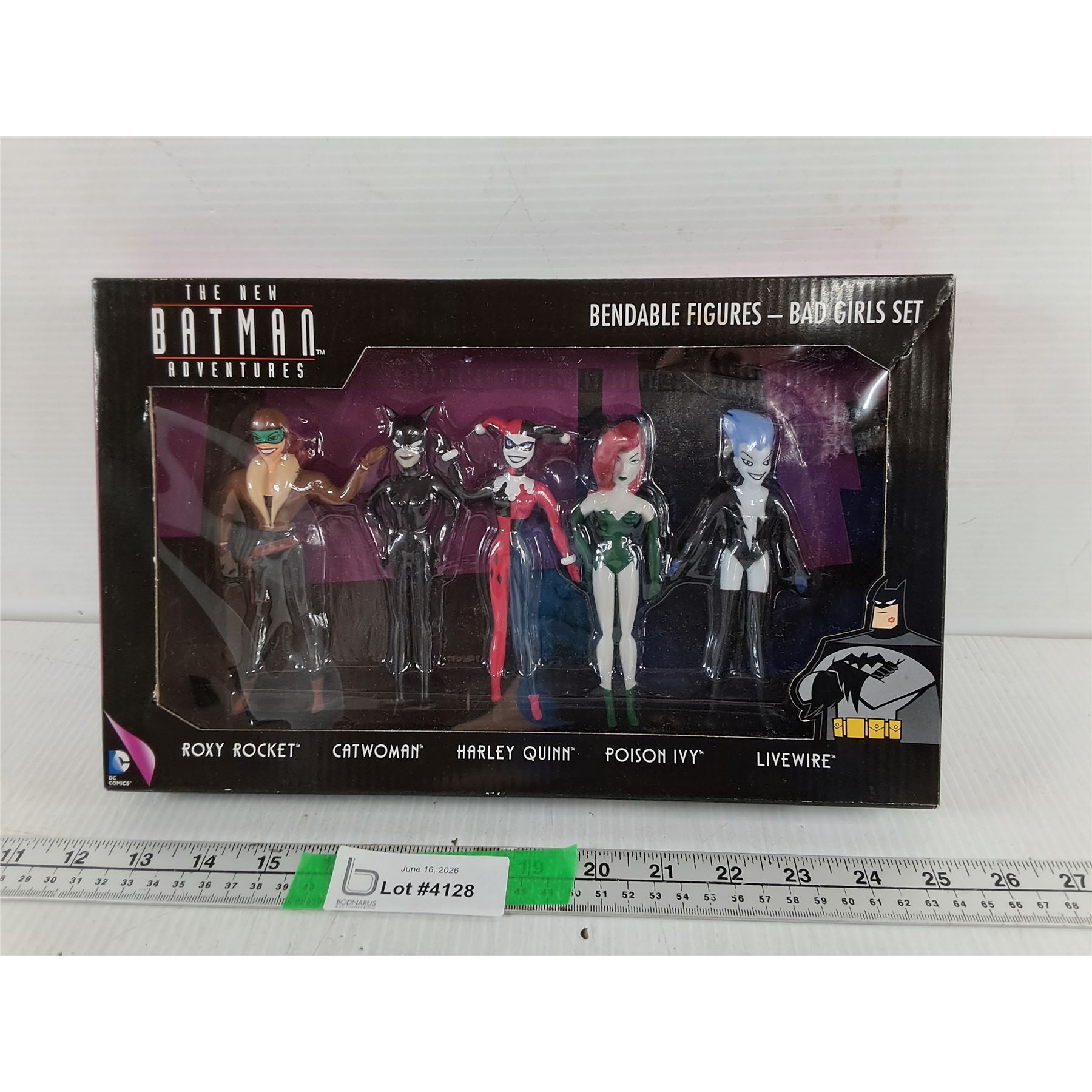 The New Batman Bad Girls Figurines, NIB - Bodnarus Auctioneering