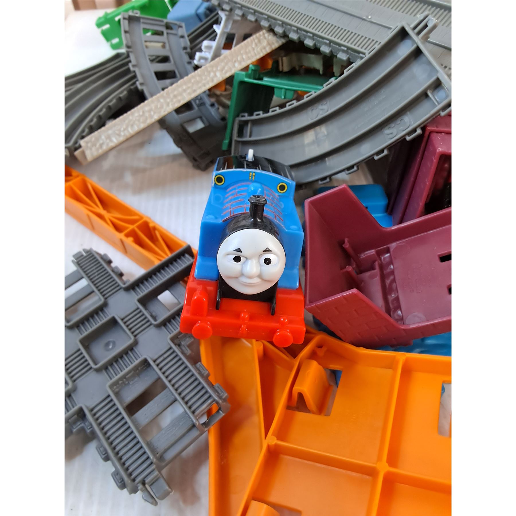 Thomas Toy Mountain Train Set w/ Storage Tote - Pickup Preferred ...