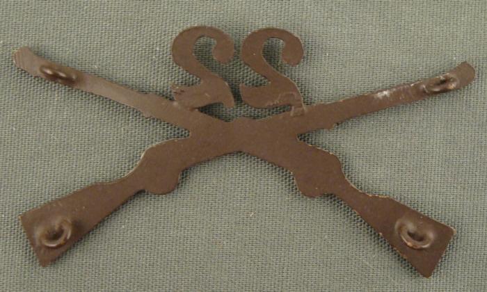 ORIGINAL SPANISH-AMERICAN WAR 22ND INFANTRY CAP BADGE