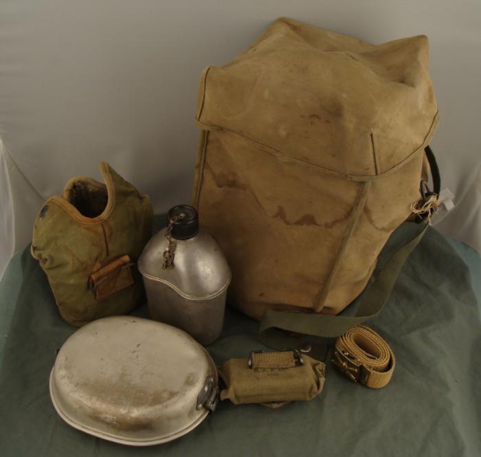 GREAT ORIGINAL WWII GI LOT-MESS KIT W/UTENSILS-MEDICAL