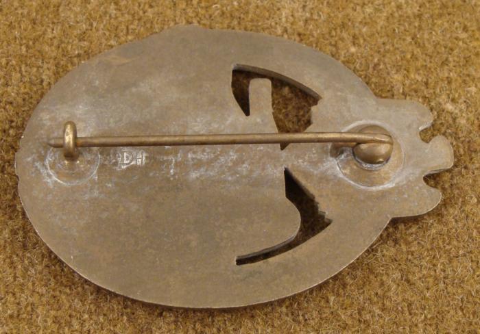 ORIGINAL NAZI PANZER ASSAULT/TANK BADGE-IN BRONZE-MAKER