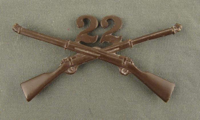 ORIGINAL SPANISH-AMERICAN WAR 22ND INFANTRY CAP BADGE