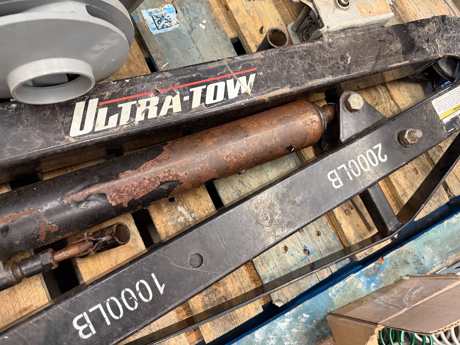 Ultra-Tow Hydraulic Pickup Truck Crane