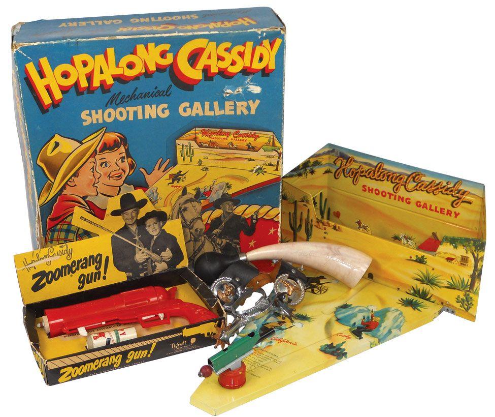 Hopalong Cassidy bicycle horn, spurs, Zoomerang Gun in display box ...