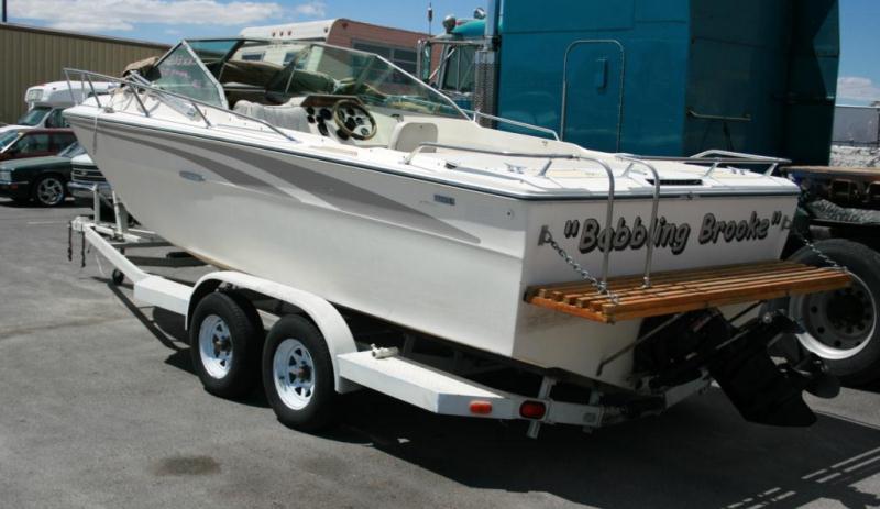 1975 Sea Ray 21'7" Boat w/ Trailer