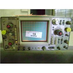 TEKTRONIX 475A OSCILLOSCOPE