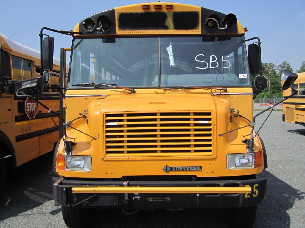 1995 NAVISTAR THOMAS BUS