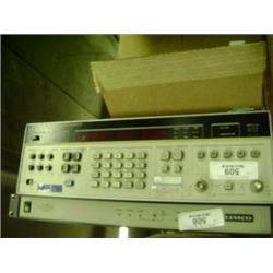 HP 3325A SYNTHESIZER/FUNCTION GENERATOR
