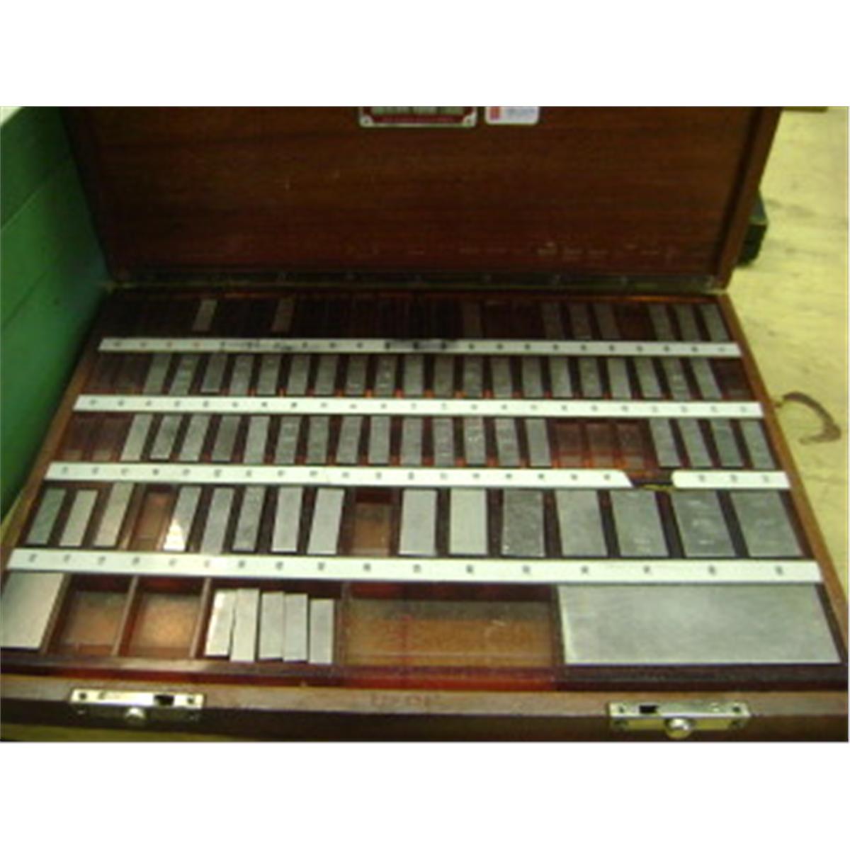 PRATT & WHITNEY 81 GAGE BLOCK SET
