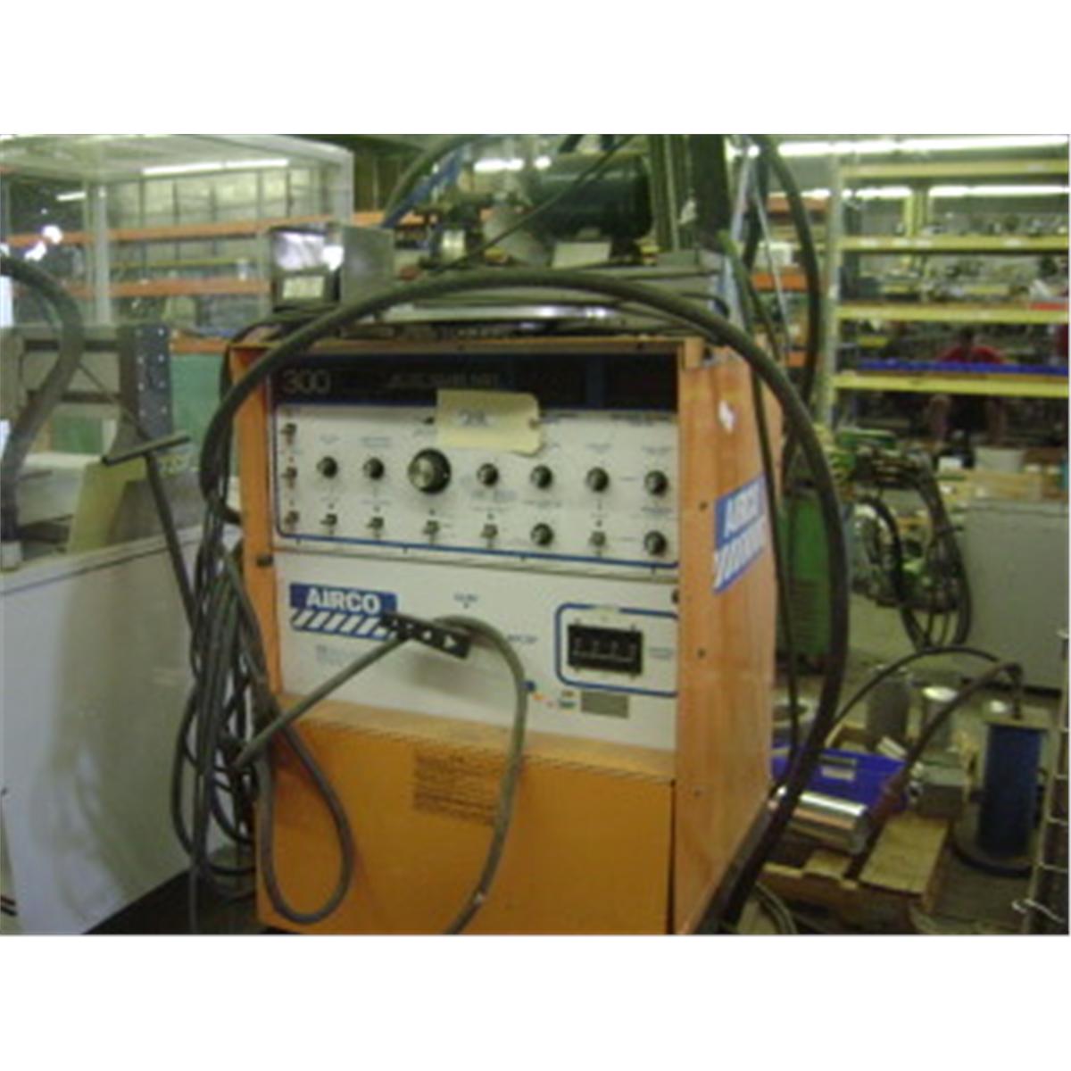 AIRCO 300 AC/DC SQUARE WAVE WELDER
