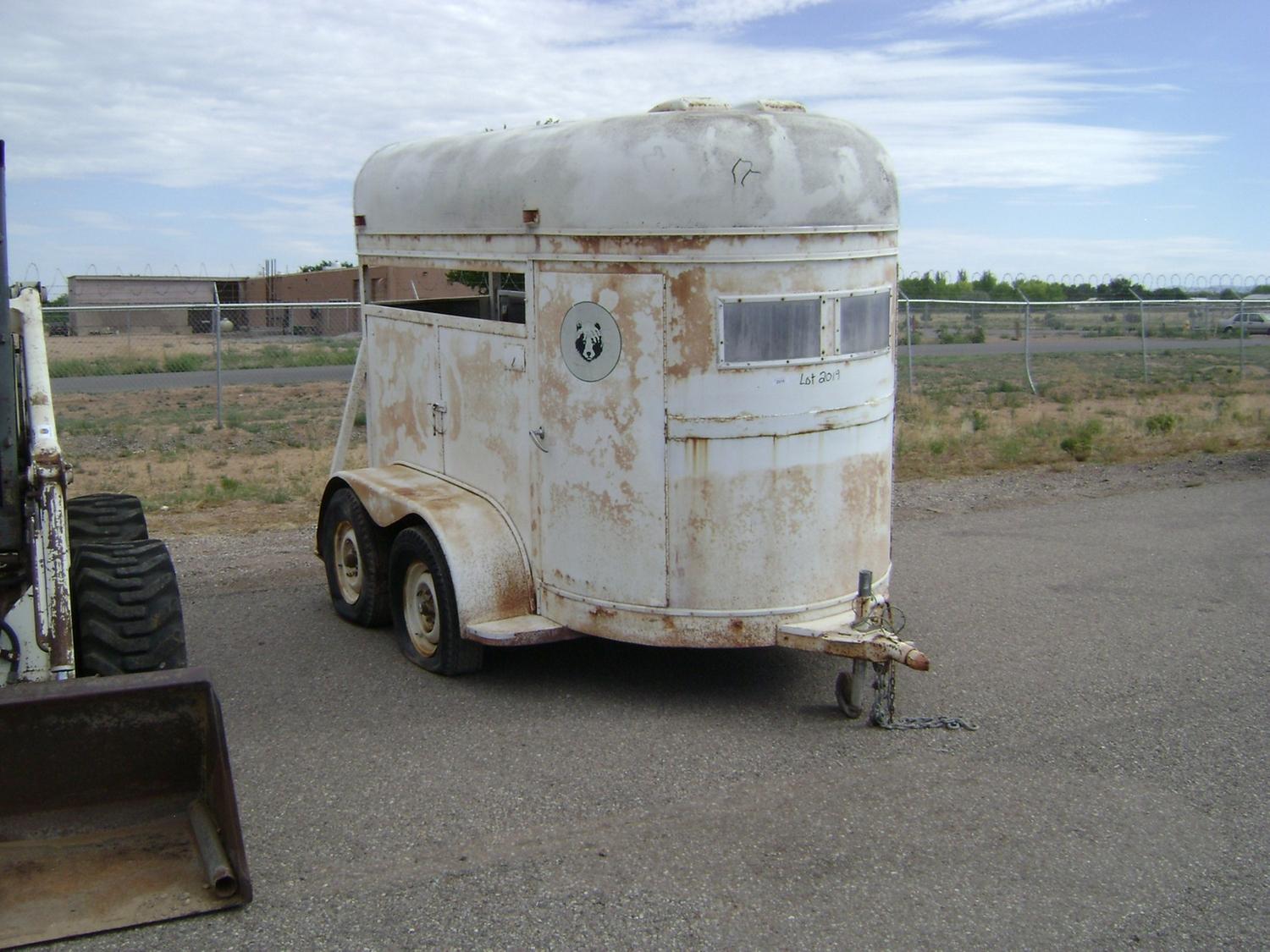 2019 "2 STALL HORSE TRAILER TANDEM AXLE" "**NO TITLE WILL BE PROVIDED ...