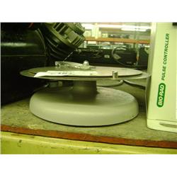 DAMON/IEC DIVISION MICRO-CAPILLARY READER