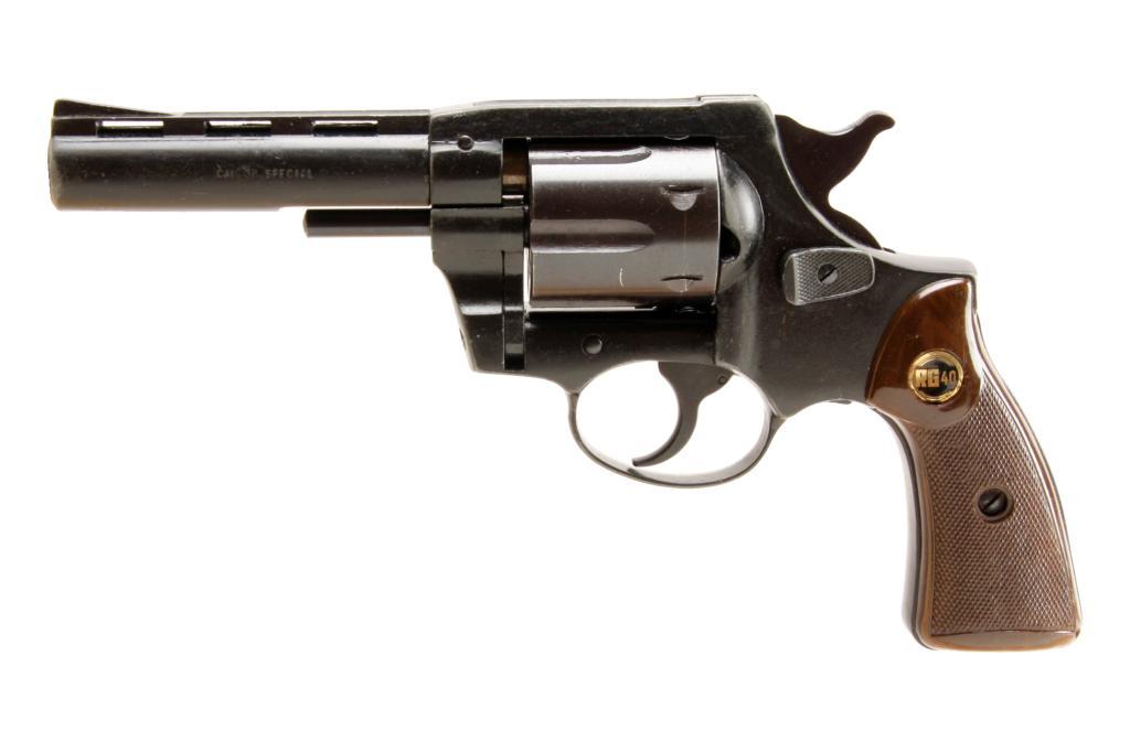 RG 40 Mdl DA Cal .38 Spec SN:030766 Revolver shows 4" barrel ...