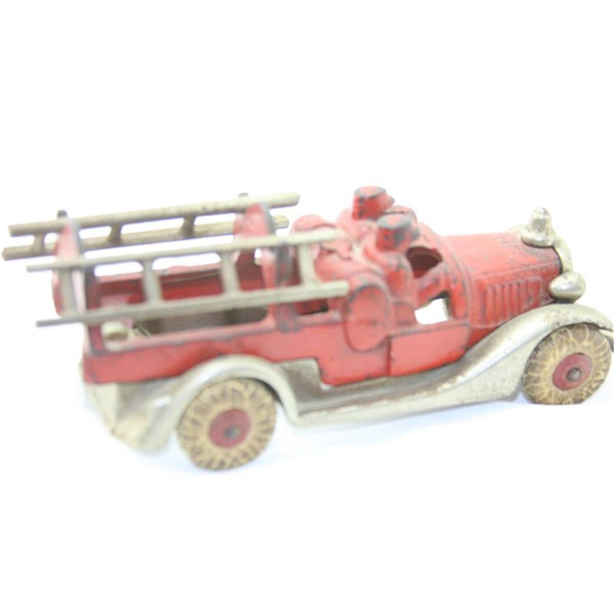 Hubley Cast Iron Fire Truck with 2 Ladders