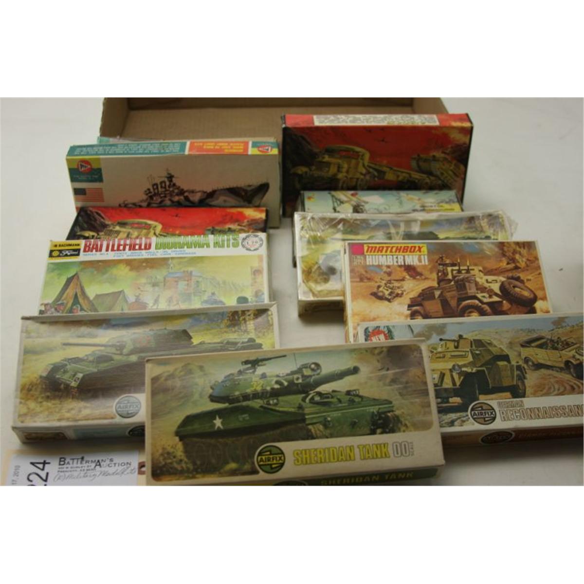 Military Model Kits (10) Pyro, Matchbox and More