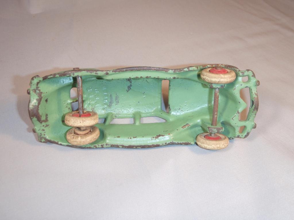 Antique Hubley Cast Iron Lincoln Sedan 2232