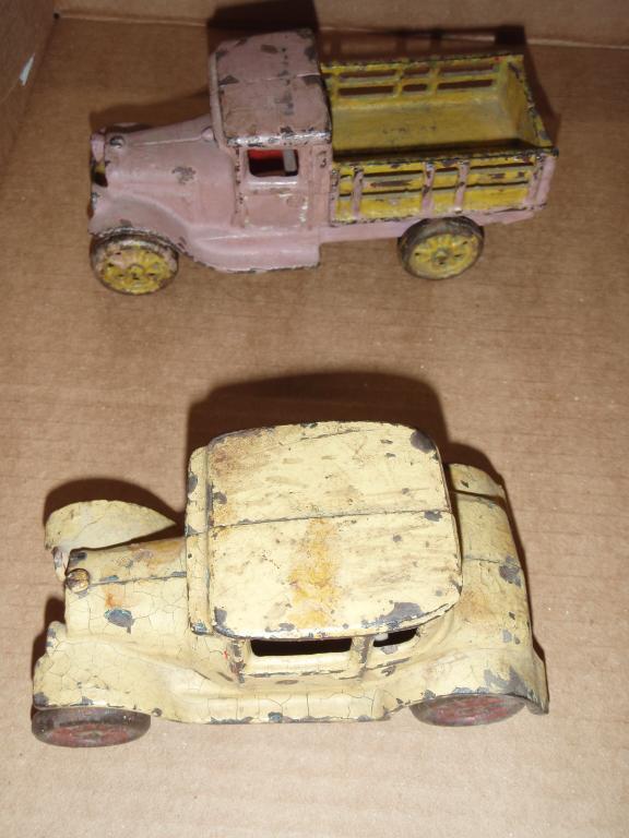 Lot of 2 antique ARCADE cast iron cars