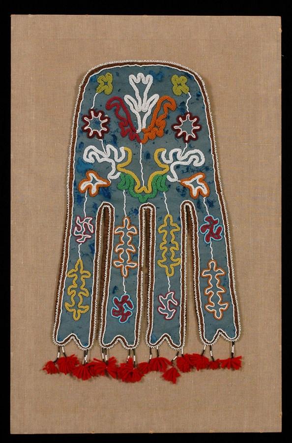 19TH C. Tlingit Octopus Bag 20" H. 12" W. Beadwork in Good Condition ...