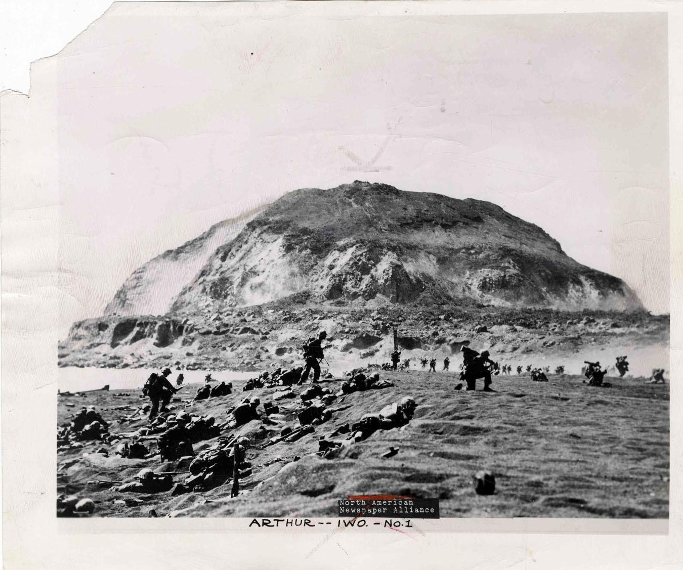 WWII Marines Storm Mt Suribachi wwii-marines-storm-mt-suribachi
