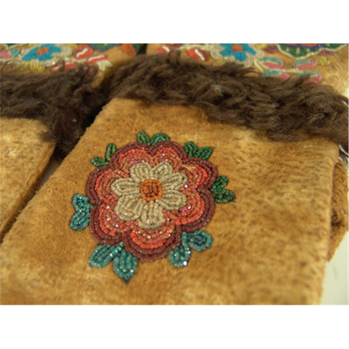 Cree Beaded Mittens