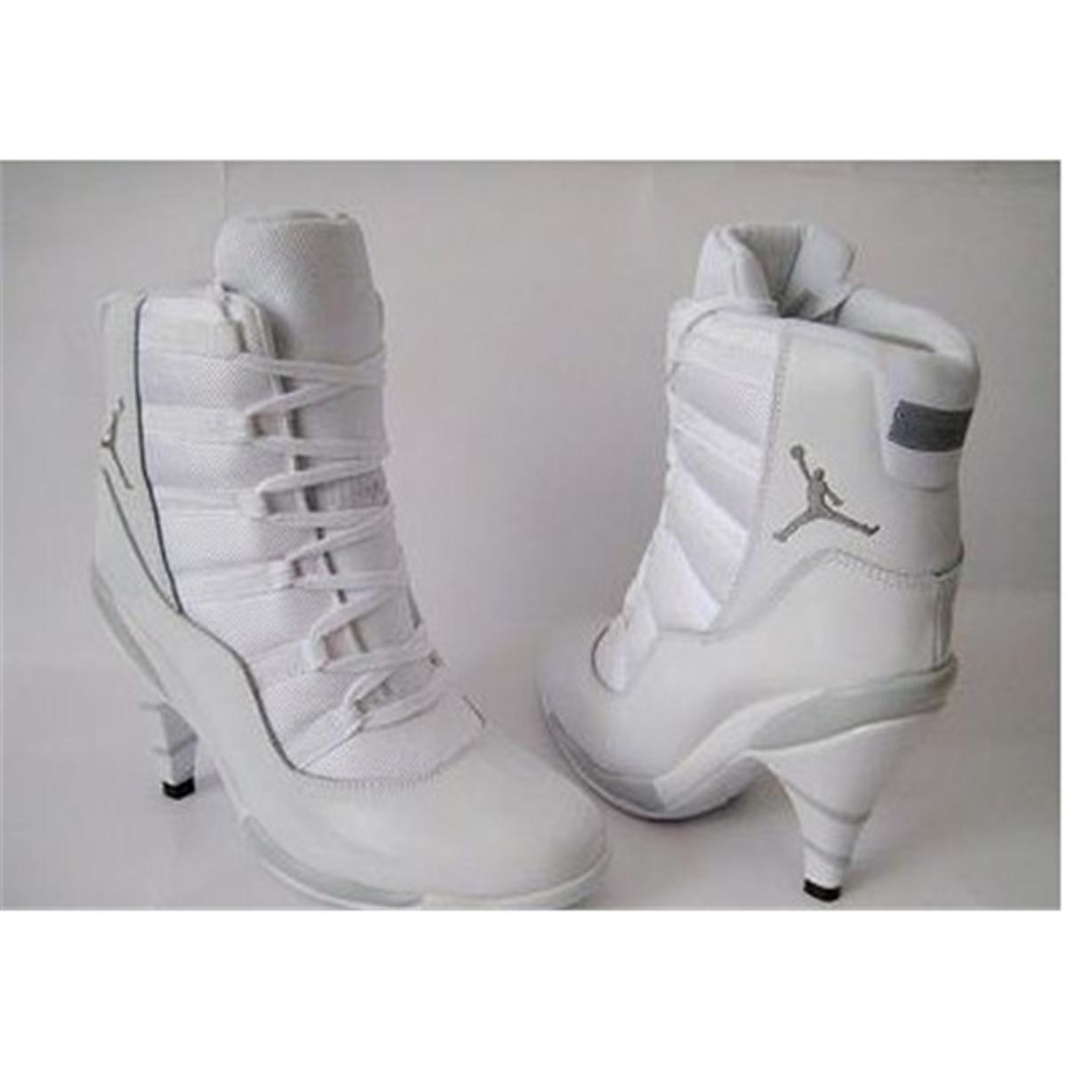 New Womans Jordan Heel Boot White