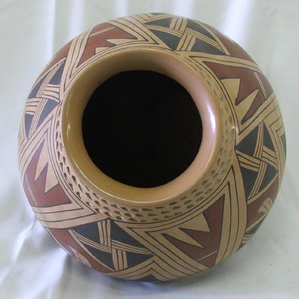 Mata Ortiz Polychrome Pottery by Genoveva Sandoval