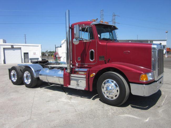 1992 Peterbilt 377 T/A Truck Tractor