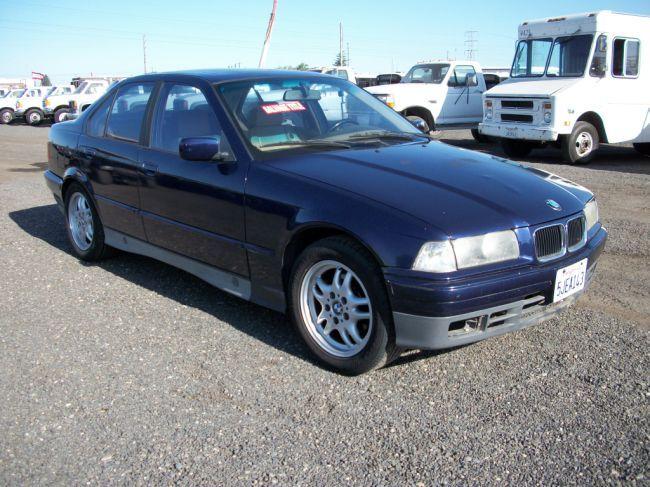 1995 BMW 325i Sedan