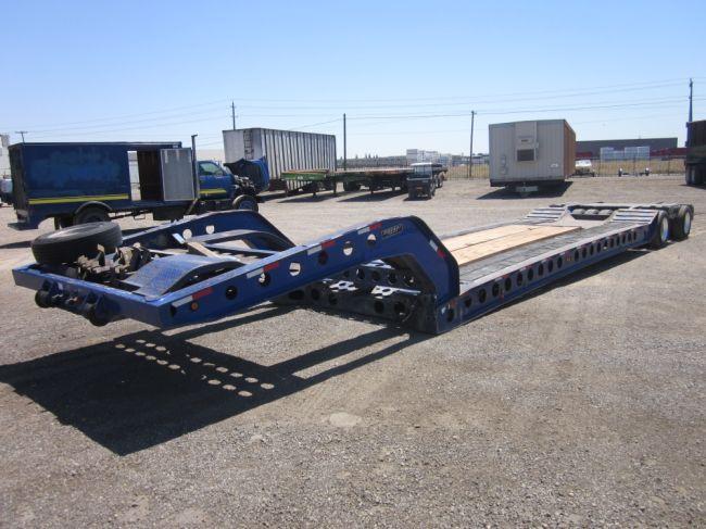 2003 Cozad Trailer 45' T/A 16 Wheel RGN Low Boy