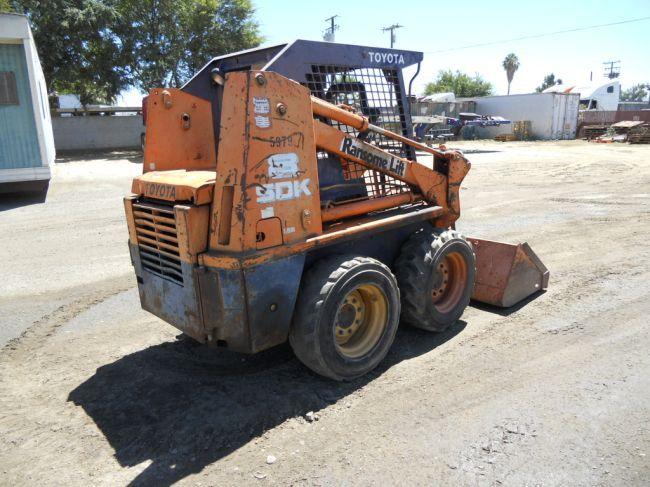 Toyota 2SDK8 Skid Steer Loader