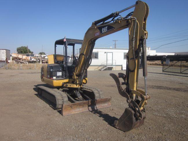 2003 Caterpillar 304.5 Excavator