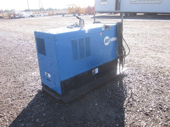 Miller Big Blue 302D Welder/Generator