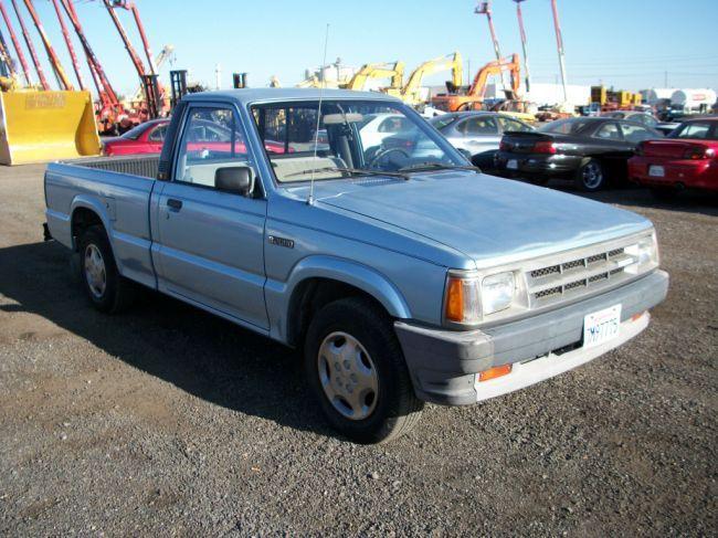 1987 Mazda B2000 Mini Pickup