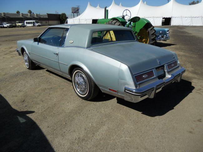1982 Buick Riviera 2-Door Coupe