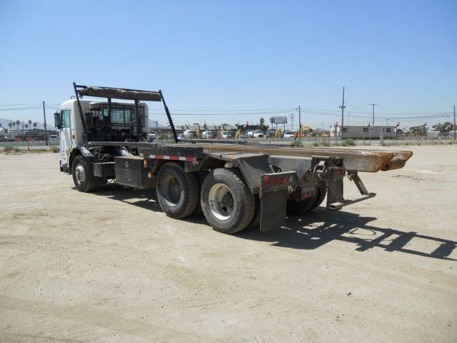 1996 Peterbilt 320 Cabover T/A Roll-Off Truck