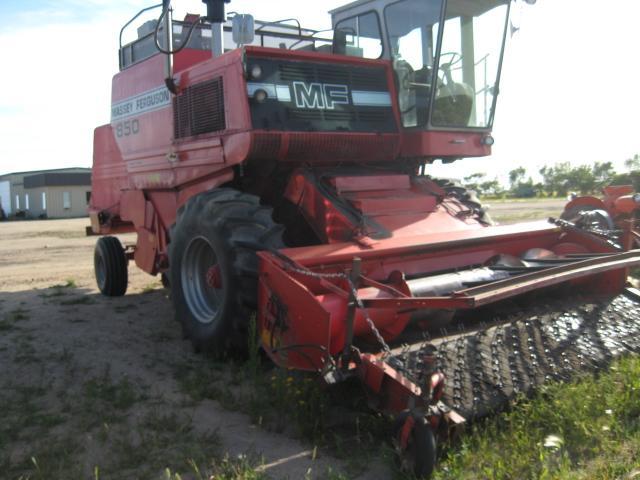 850 Massey Combine
