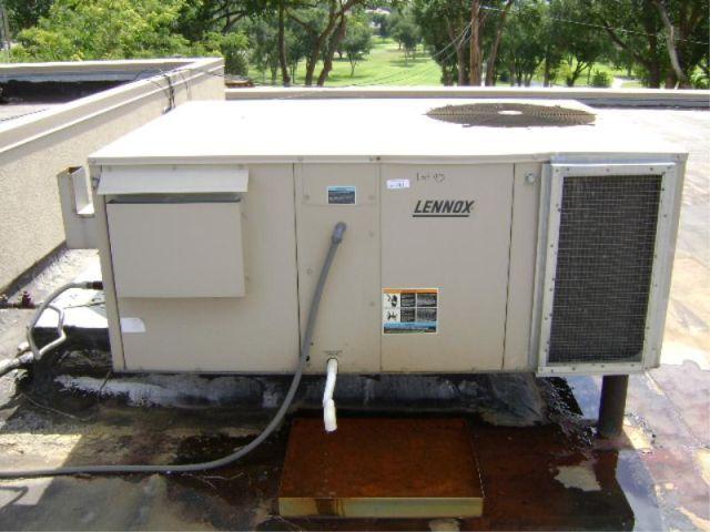 LENNOX GC516-060-120-1Y A/C UNIT ROOFTOP