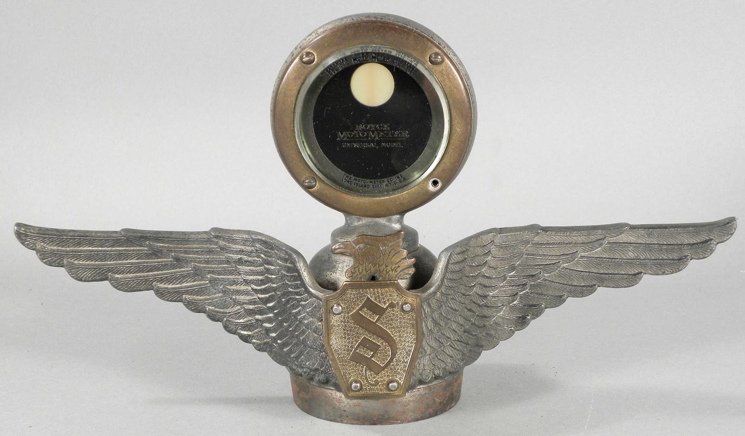 Boyce Moto Meter Radiator Cap for a Stutz Car