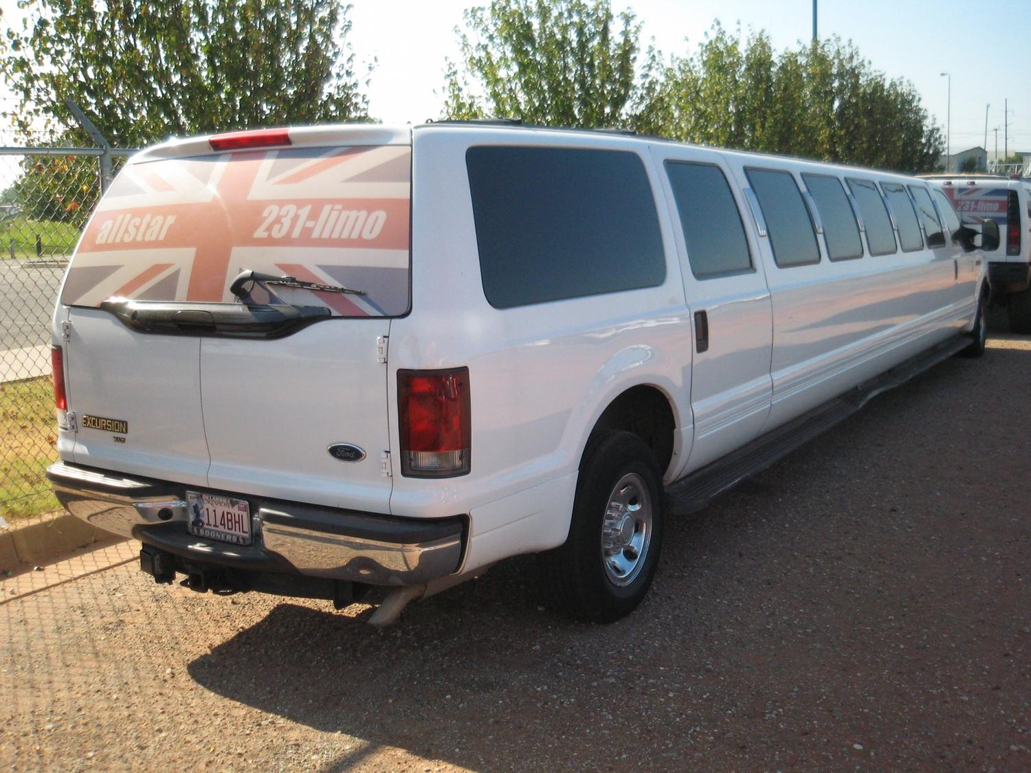 2003 FORD EXCURSION 200" LIMOUSINE