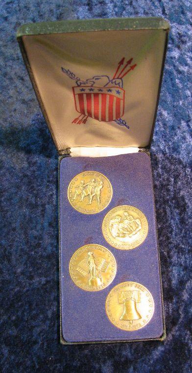 1152. 1776-1976 4-Piece Bronze Bicentennial Medal Set.