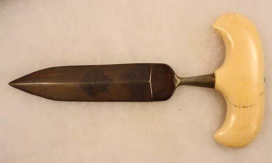 OLD WEST GAMBLER'S PUSH DAGGER W/ SCRIMSHAWED IVOR