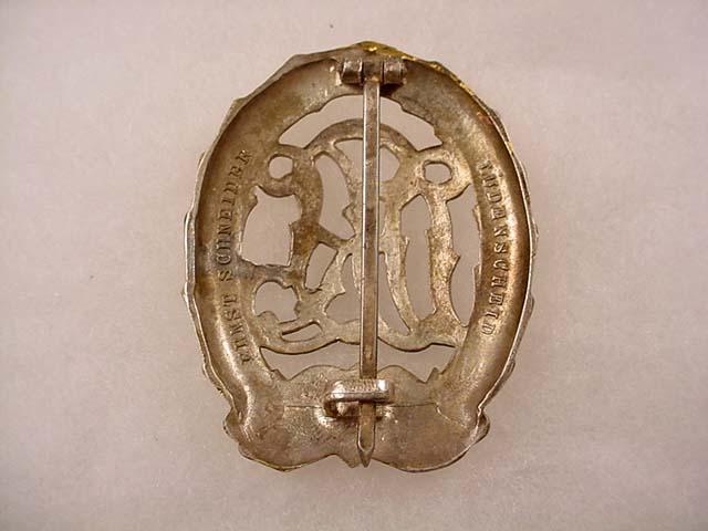 WW2 GERMAN NAZI GOLD SA WAR WOUNDED SPORTS BADGE W